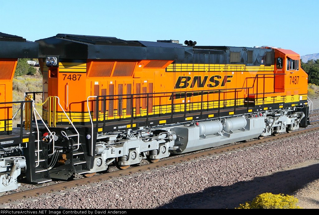 BNSF 7487
